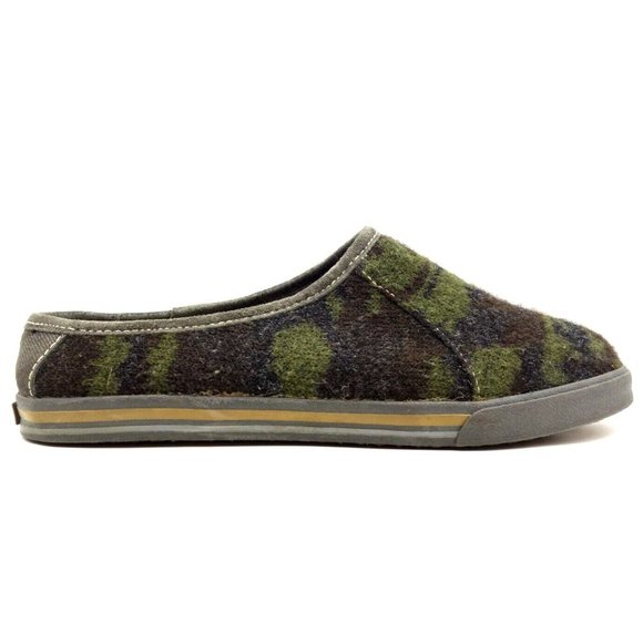 Acorn | Shoes | Acorn Logo Camouflage Casual Slip On Loafers Shoes Mens ...